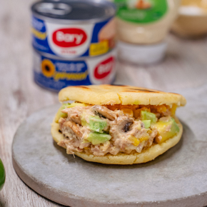 Arepas Rellenas De atún - BARY